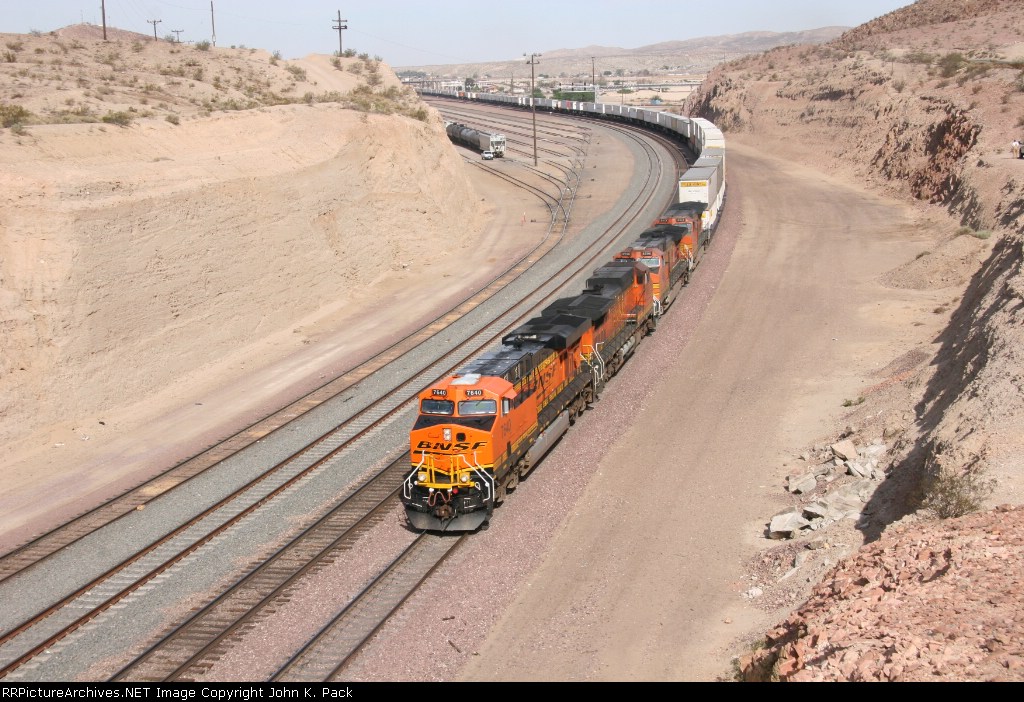 BNSF 7640